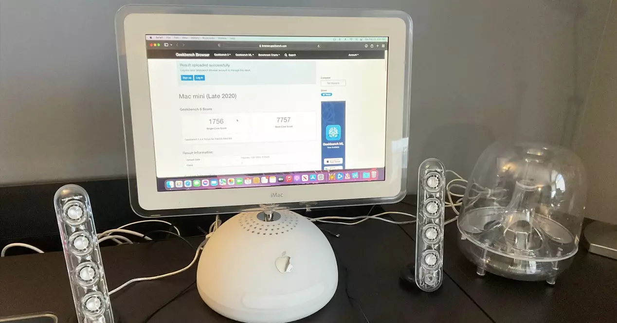 완벽한 Mac 스튜디오? iMac G4에 Mac Mini 장착 | ITIGIC
