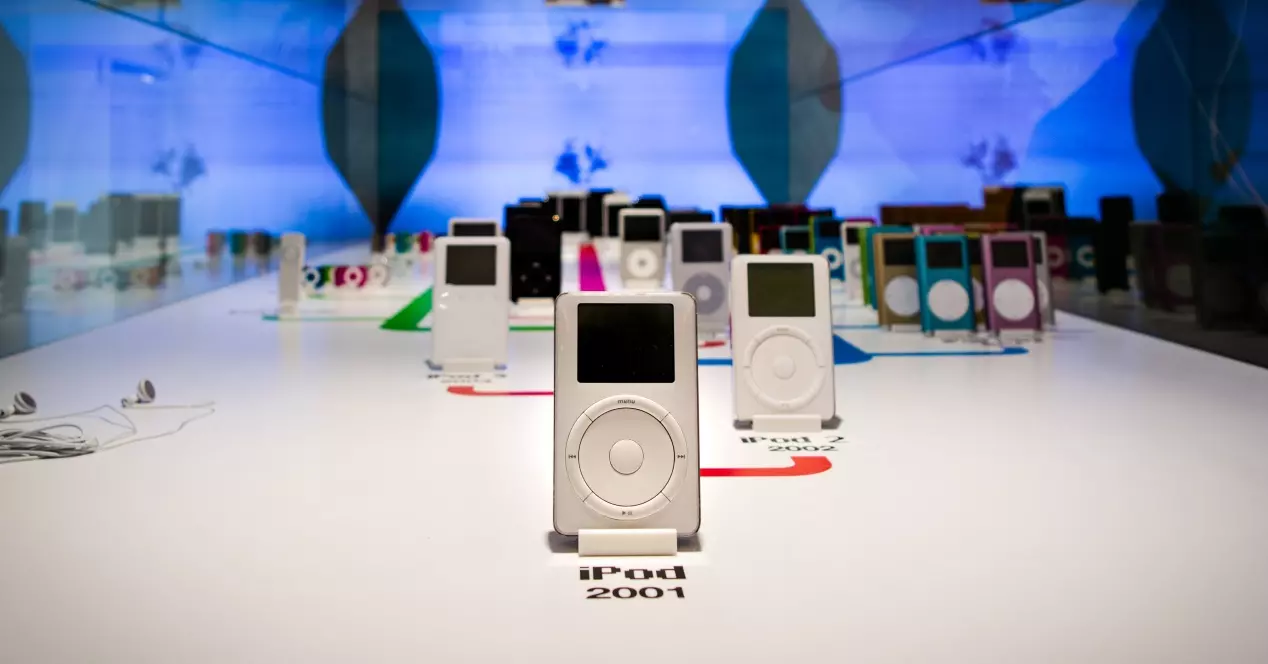 Why has the iPod been discontinued? | ITIGIC