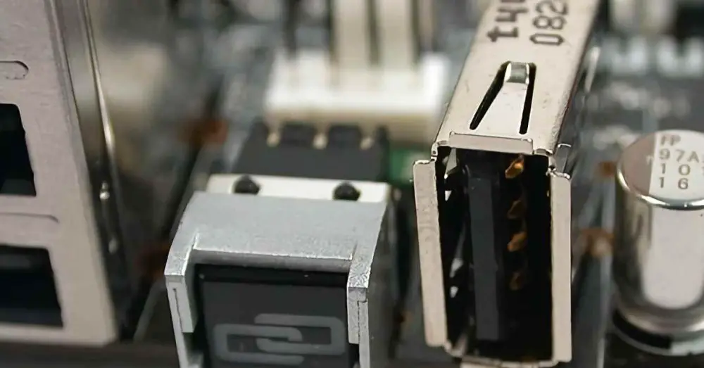 So flashen Sie das BIOS eines beliebigen Motherboards | ITIGIC