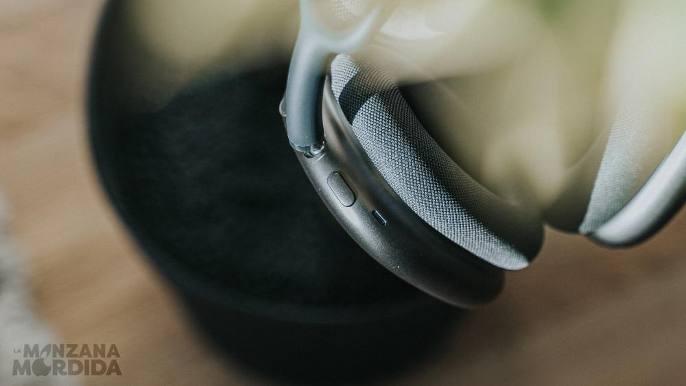 You will not believe how much it costs to connect the AirPods Max by ...