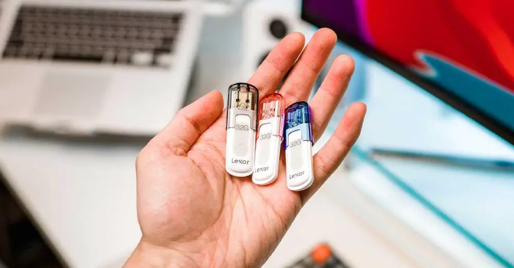 How I can carry 1100 operating systems on a USB | ITIGIC